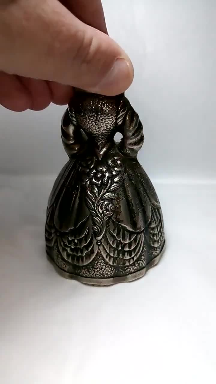 Queen Elizabeth the First ? Royal Bell Small Novelty Royal ...