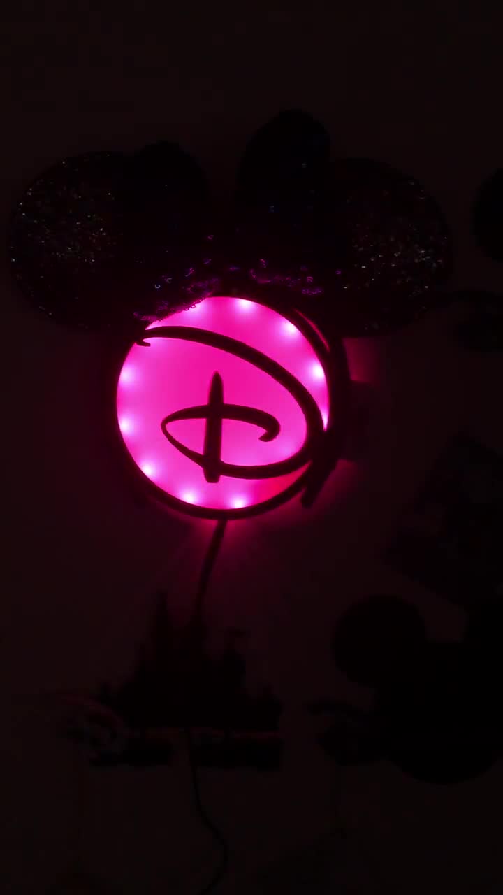 Disney Mickey Ears Wall Mount Display With Lights Or Without Art And Collectibles Collectibles